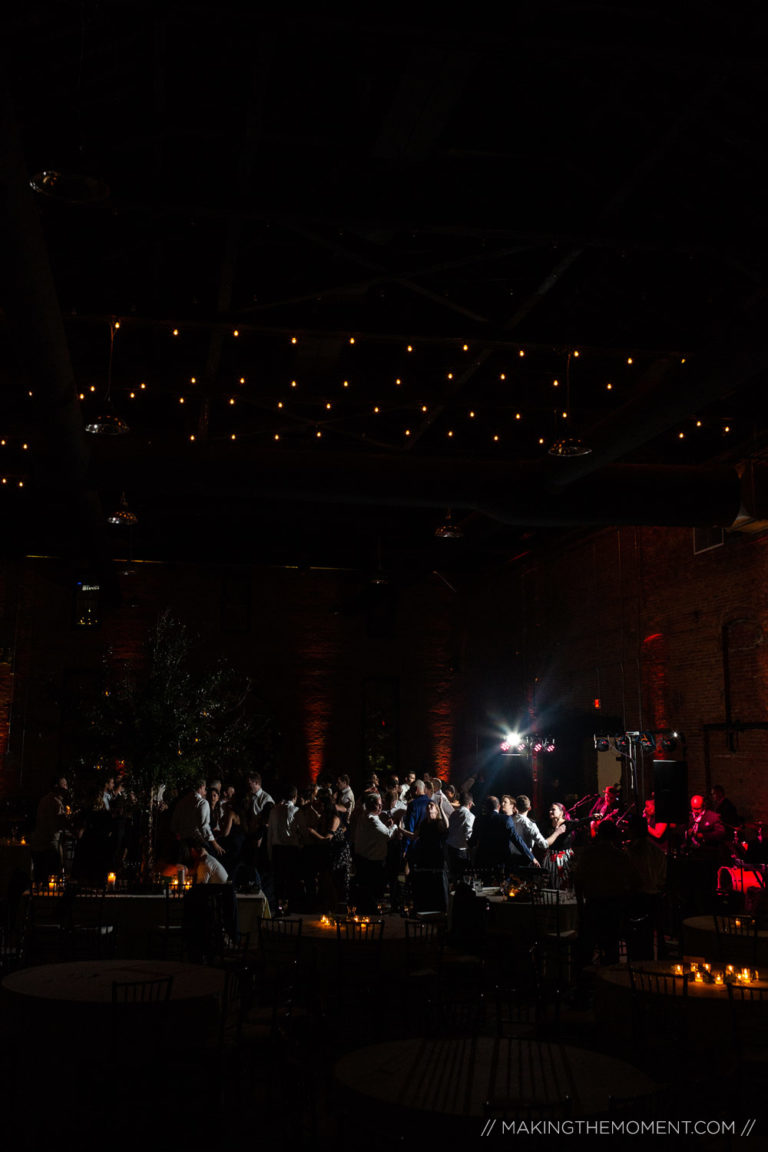 Tenk Cleveland wedding reception | Making the Moment Photography